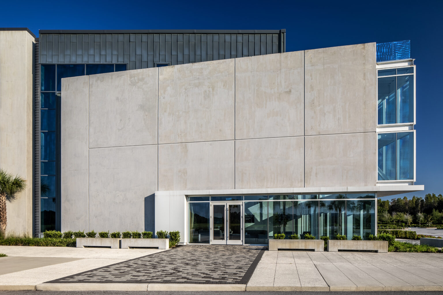 Suncoast Edison Office Building – Barr&Barr